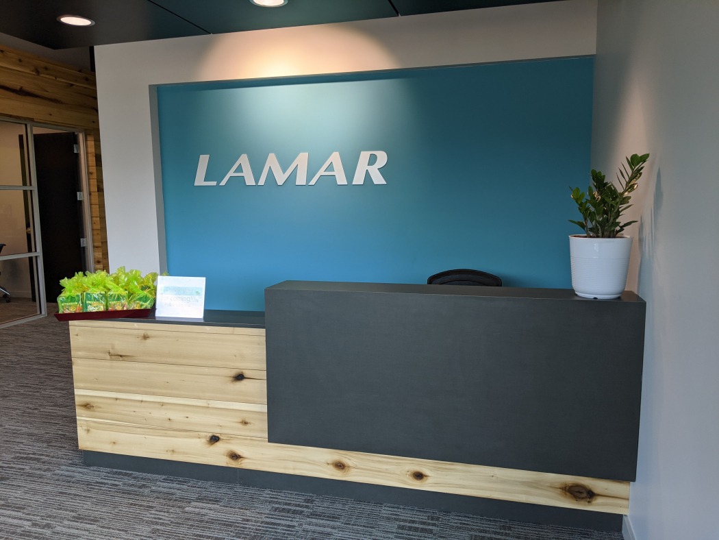 Lamar Advertising Maximizing Regional Exposure With Jetplex Facility ...